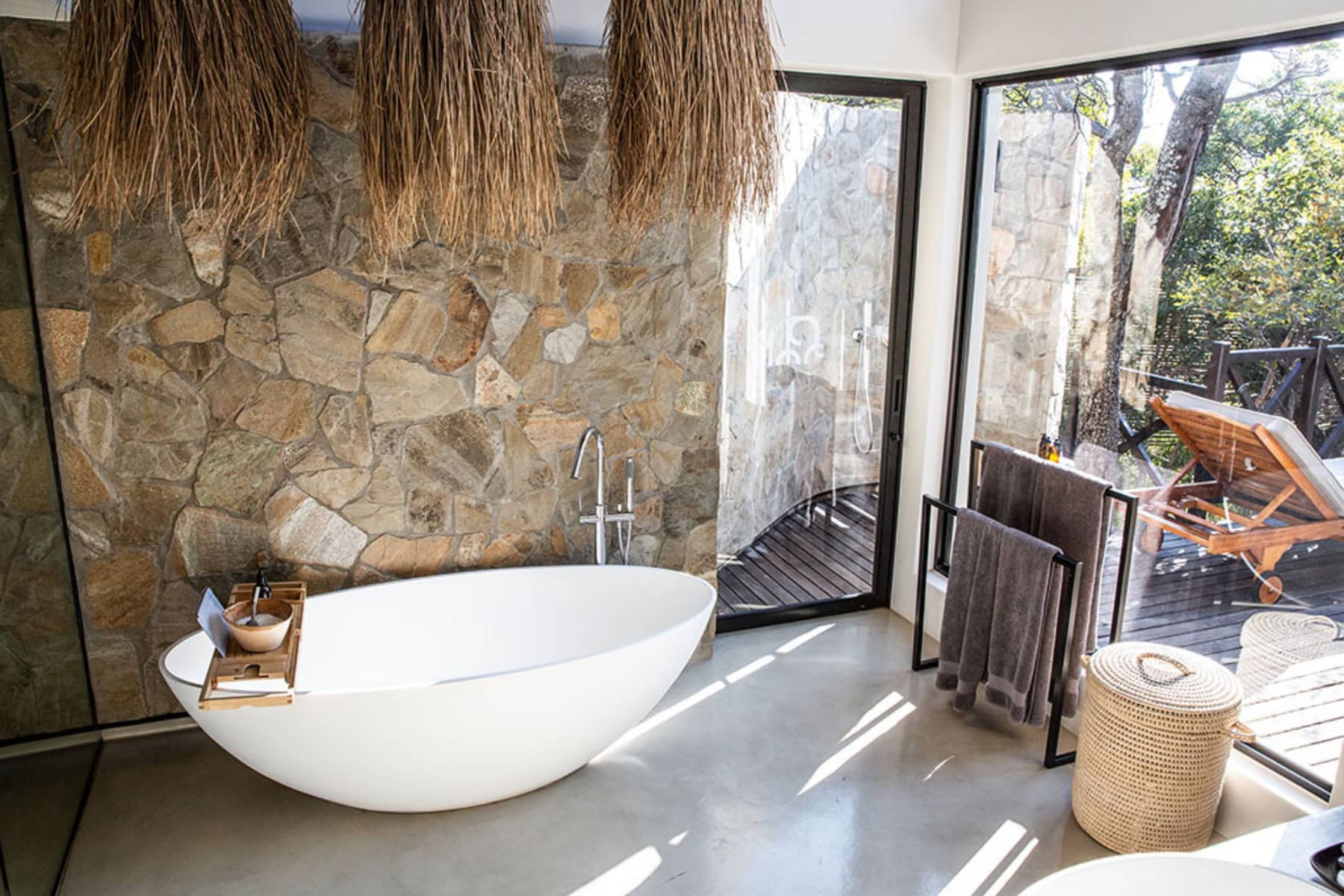 Laluka Safari Lodge Laluka Safari Lodge | Discover Africa